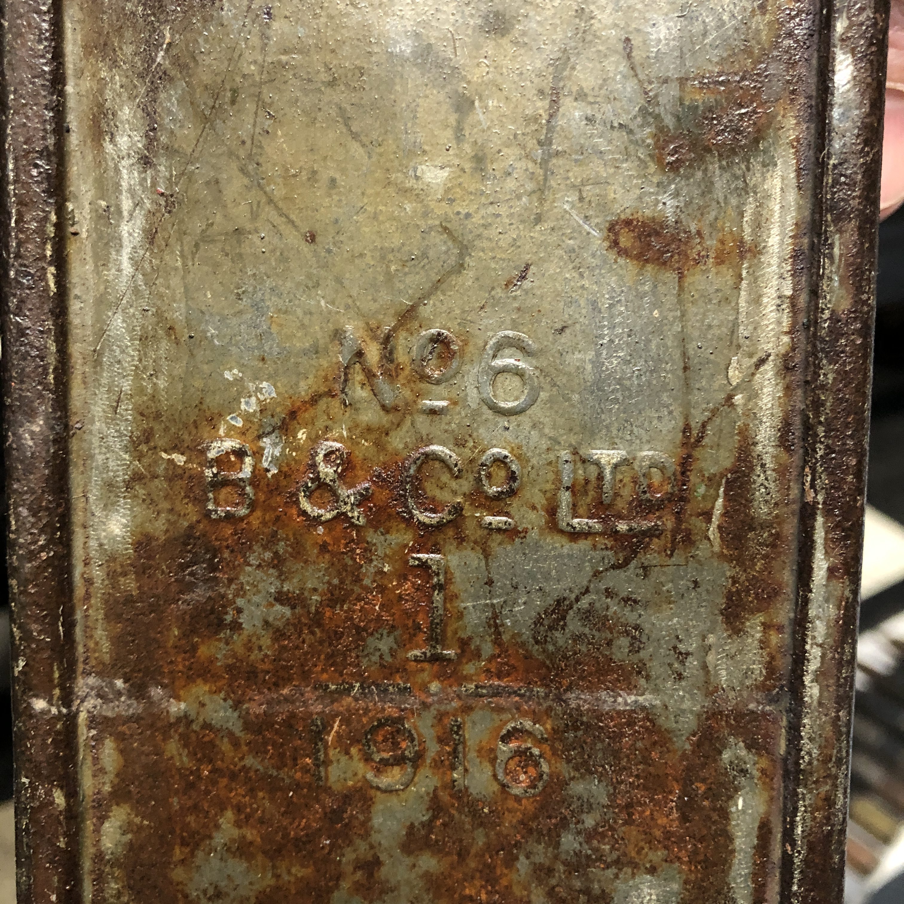 Manufacturers’ Markings – The Vickers Machine Gun